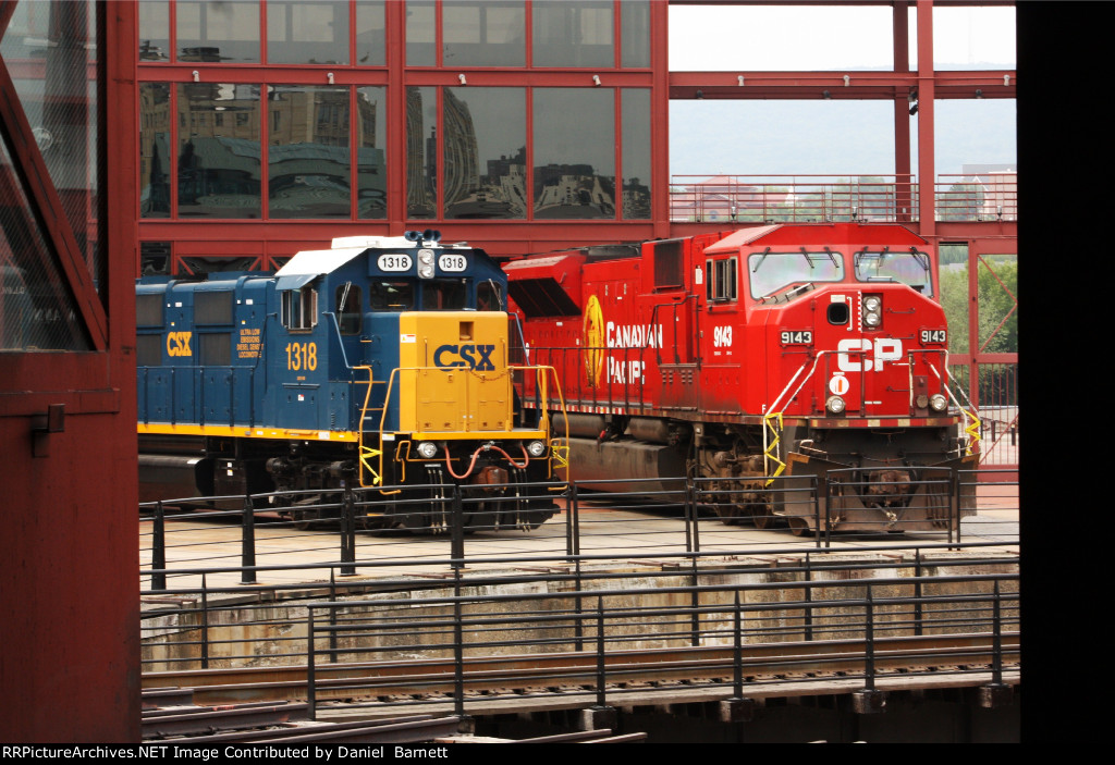 CSX 1318 and/CP 9143